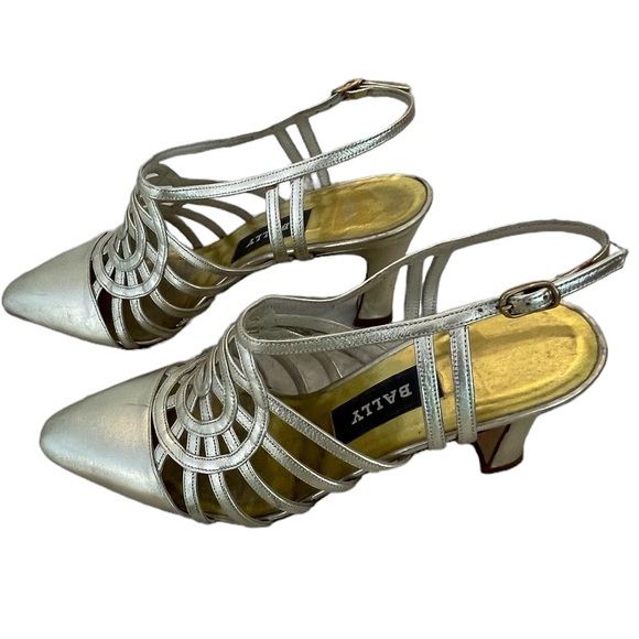 Bally | Shoes | Vintage Bally Gold Sling Back Heels Size 55m Stunning ...